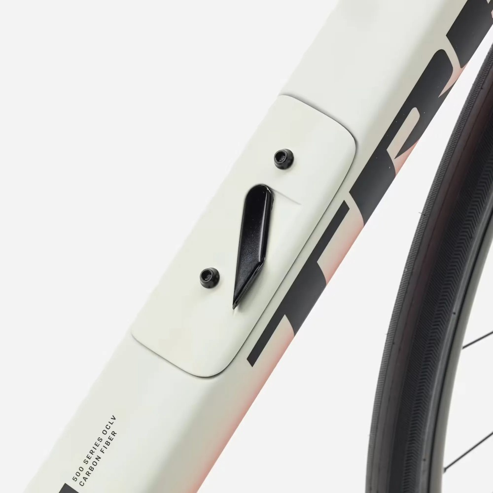 Bicicleta Trek Domane SL 5 Gen 4 Era White/Glowstick/Coral